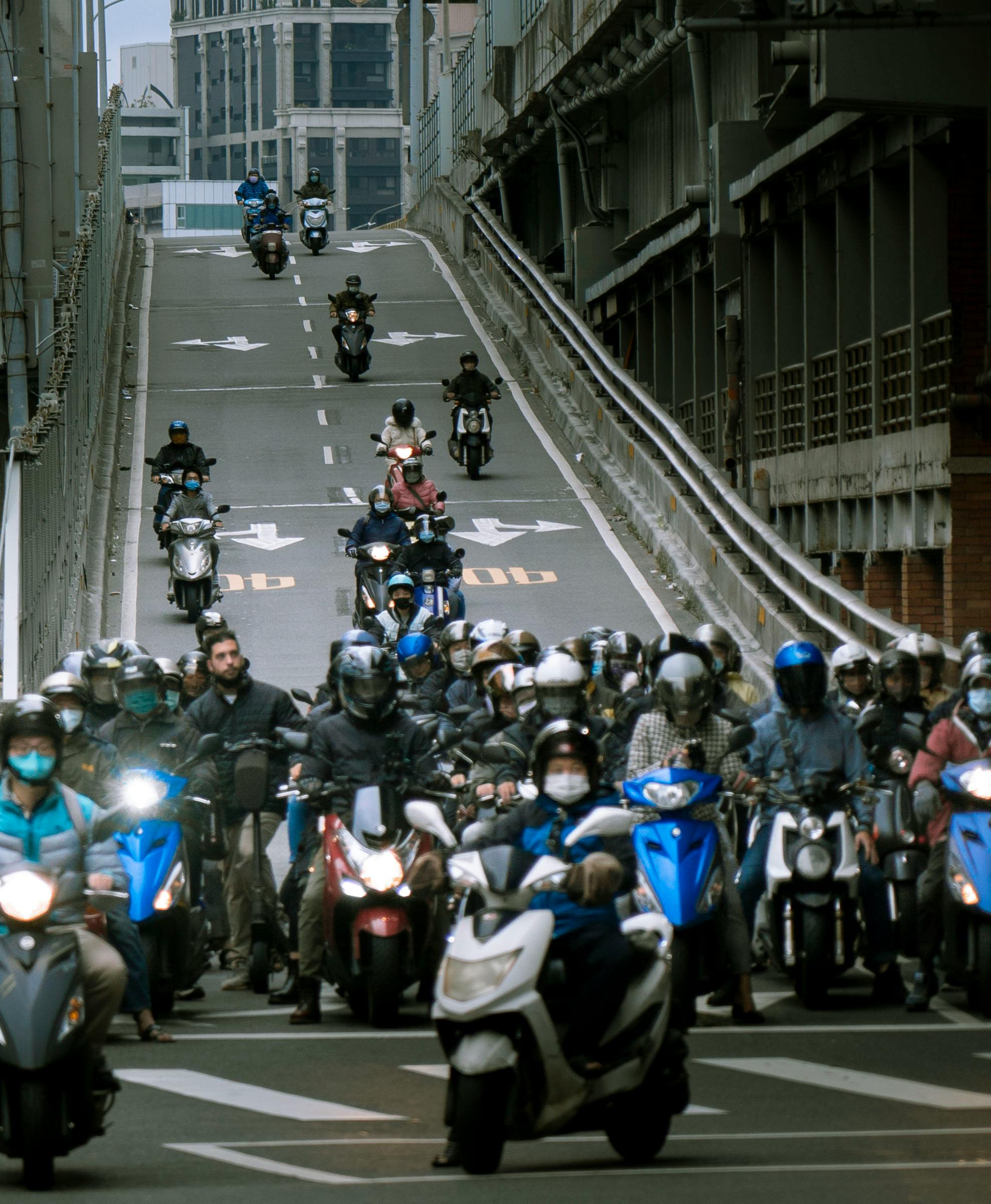 Tips for Safely Riding in Traffic: A Guide for Mot...