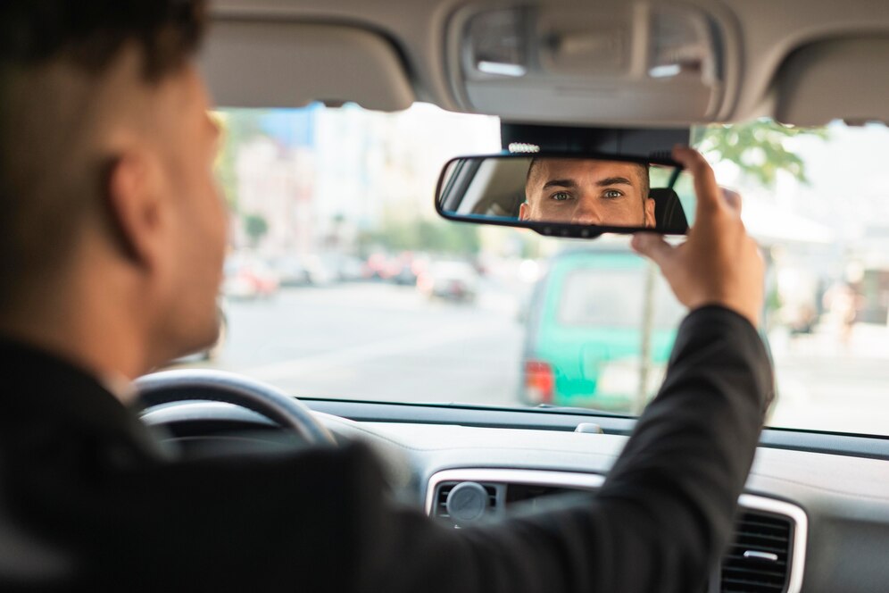 Maximizing Mirror Use: Techniques for Learner Drivers to Stay Aware of ...